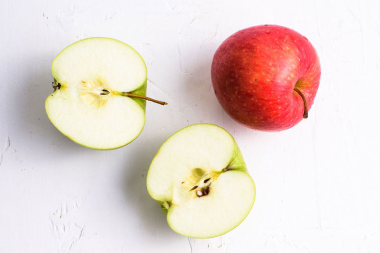 Health Benefits of Apples and Nutrition Facts - Factspedia
