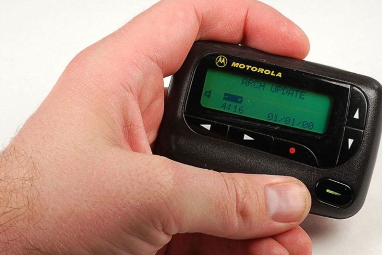 Top 10 Coolest Gadgets In The 1990′s - Factspedia