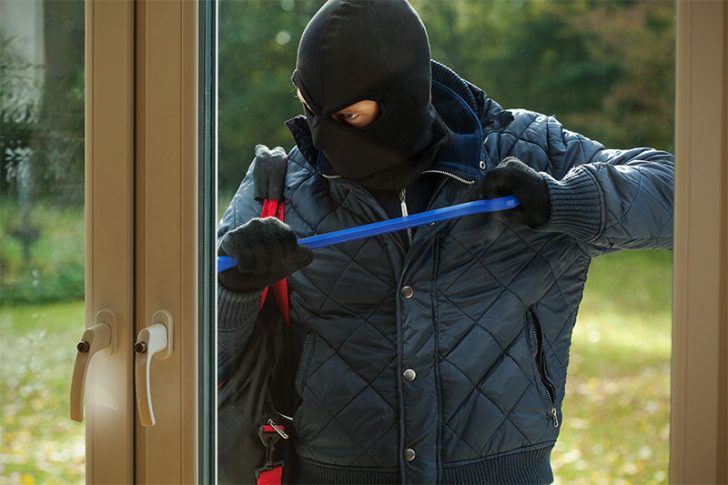 14 Signs Your House Is Vulnerable To Being Robbed - Factspedia