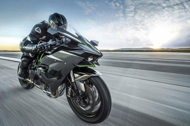 Top 5 Fastest Motorcycles Legally Ride On The Street - Factspedia